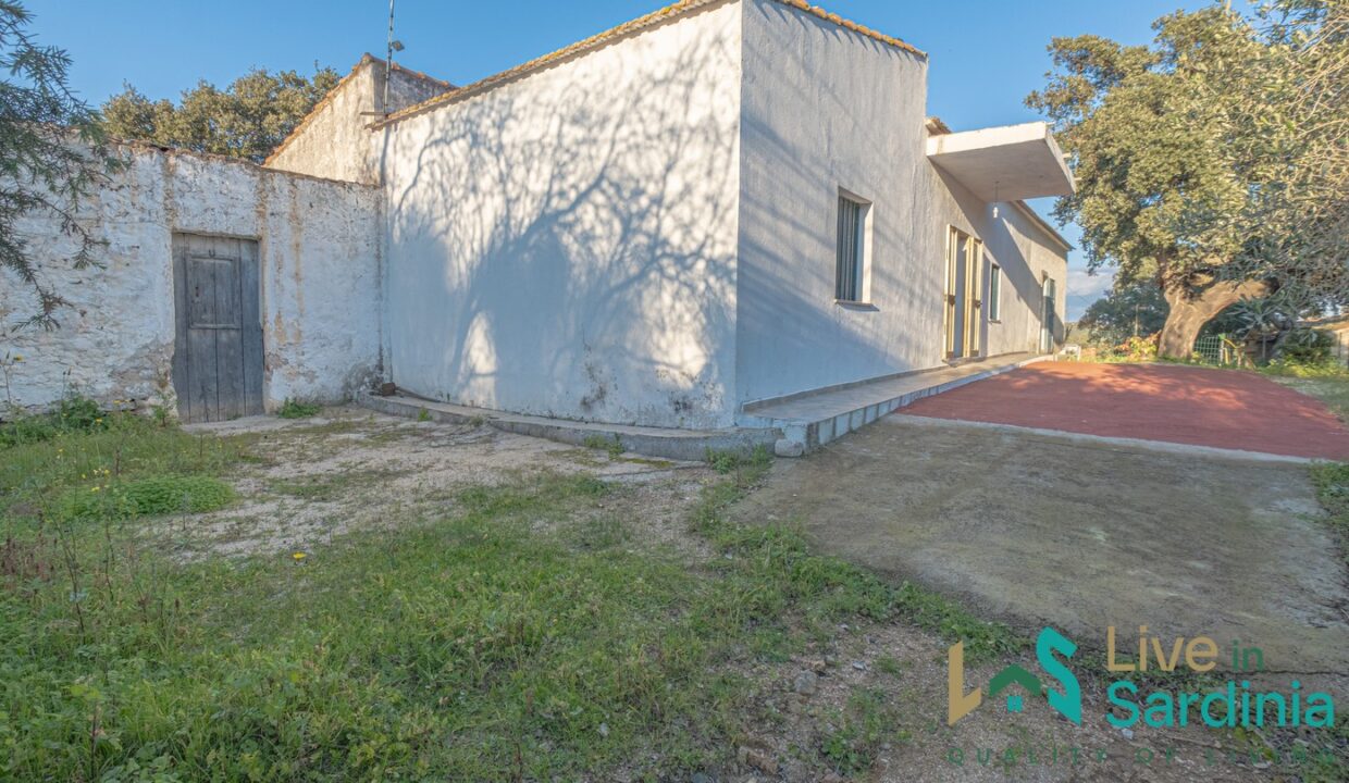 Country Home For Sale Monti Sardinia Ref Su Canale - Live Sardinia